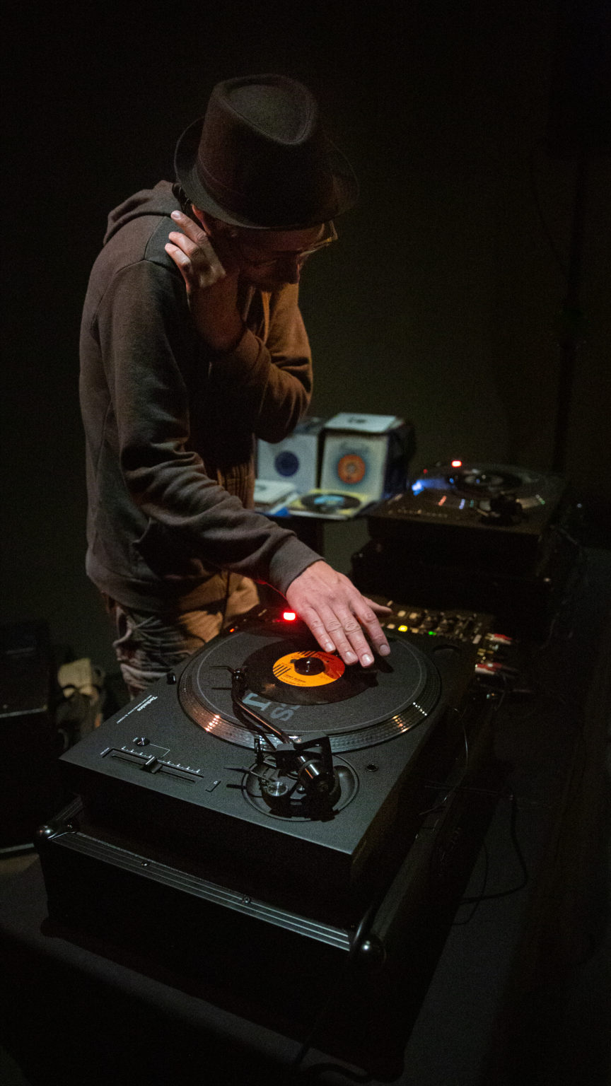 DELVON LAMARR ORGAN TRIO - Pannonica